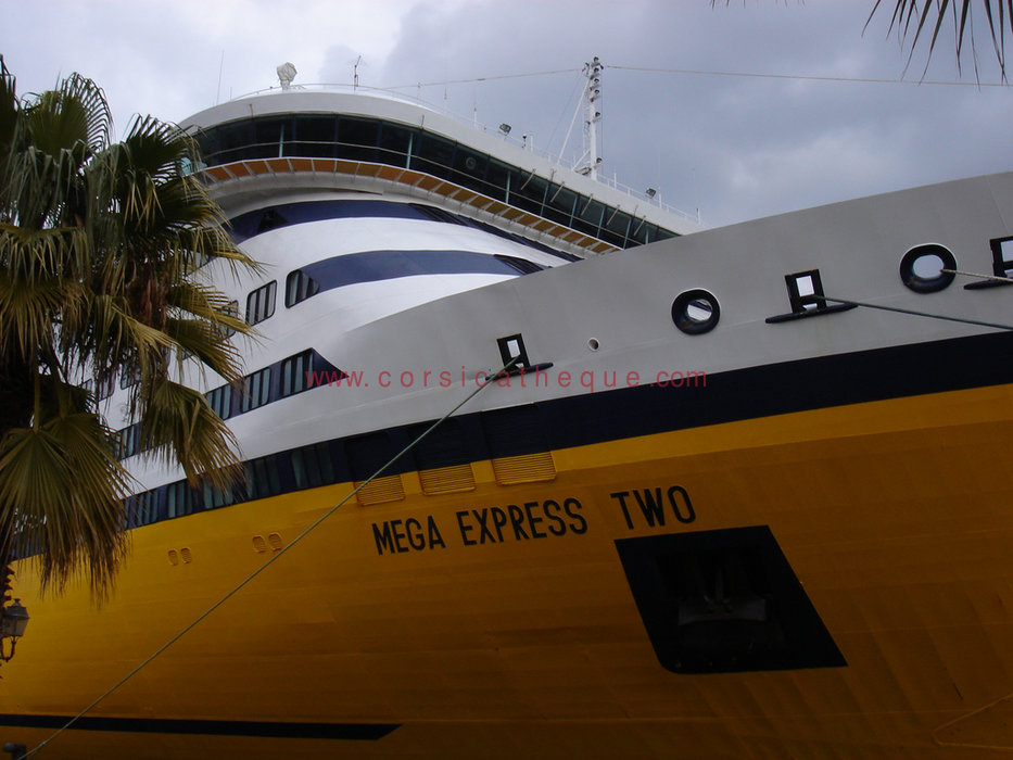 Méga Express Two / Les bateaux dans le port d'Ajaccio / Divers ...