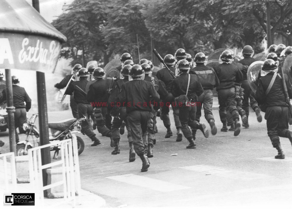 Détenus du FLNC: manifestation pour leur libération (12 juin 1979 ...