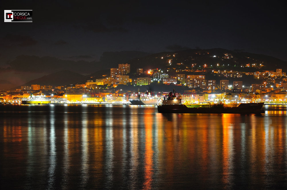 Ajaccio au clair de lune / La Corse du littoral / Territoires / Accueil ...