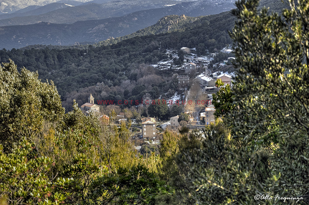 Coti-Chiavari cerné de neige / La Corse du littoral / Territoires ...