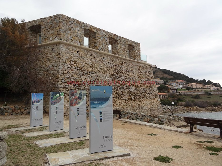 L'Ile-Rousse : ses rues et maisons (2) / La Corse du littoral ...